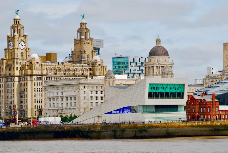 Liverpool Travel Guide 2025 - Complete Destination Guide | AI Planner